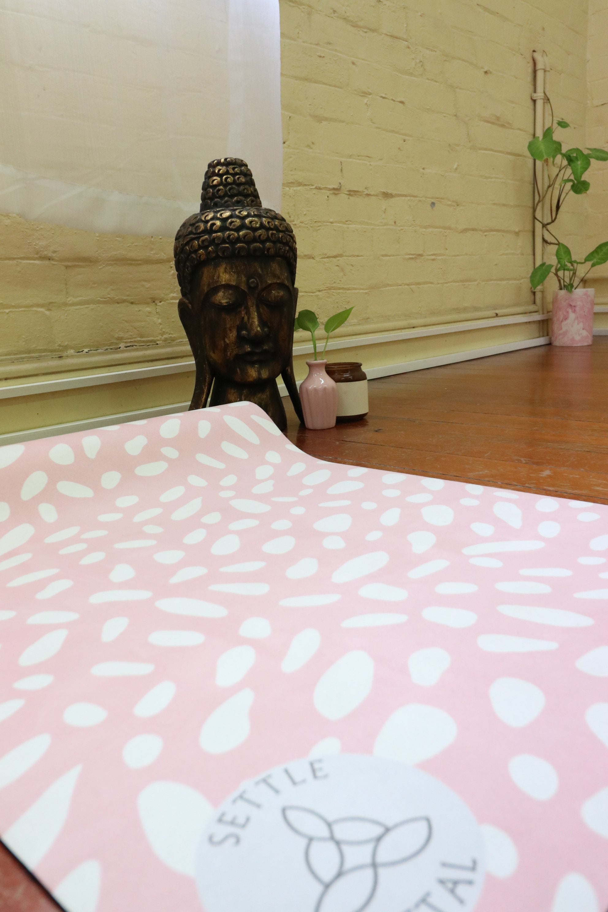Elia Pink – Settle Petal Yoga Mats